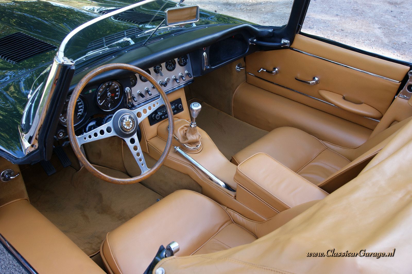 Jaguar E-type 3.8 Litre OTS (roadster), 1963 details